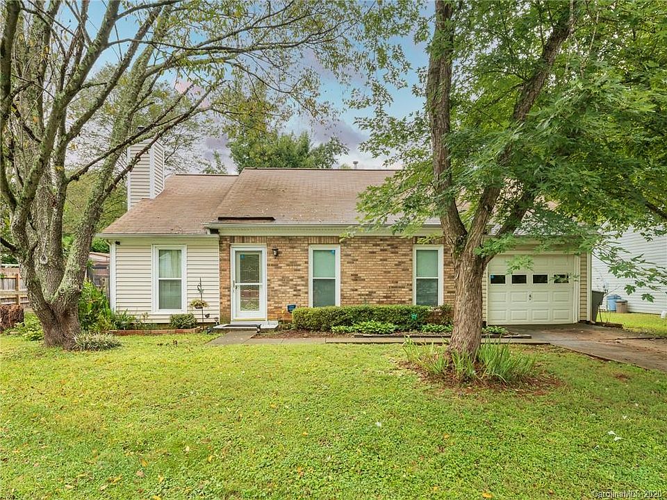7911 Latchington Ct, Charlotte, NC 28227 | Zillow