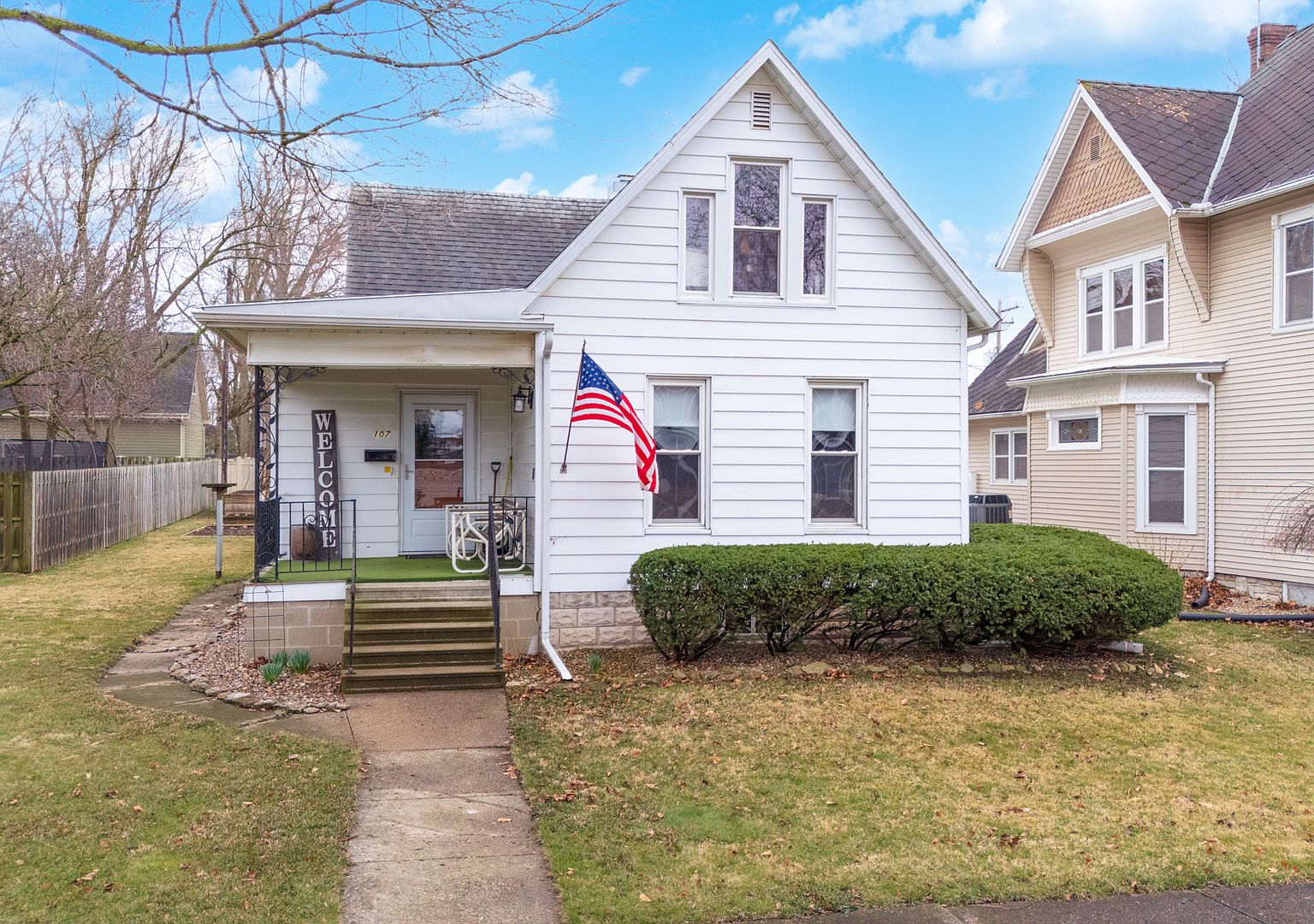 107 W Elm St, Fairbury, IL 61739 | Zillow