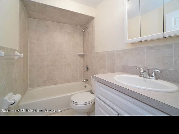 550 Darlington Ave #1, Staten Island, NY 10309 | Zillow