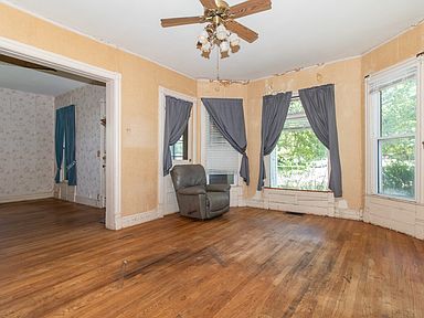 103 N Jeffrey St, Cooksville, IL 61730 | Zillow