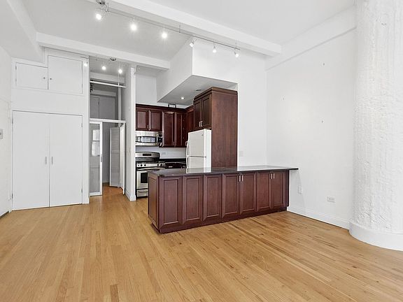 250 Mercer St APT B708, New York, NY 10012 | MLS #S1712597 | Zillow