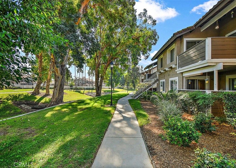 3739 Country Oaks Loop UNIT C, Ontario, CA 91761 | MLS #CV23205783 | Zillow