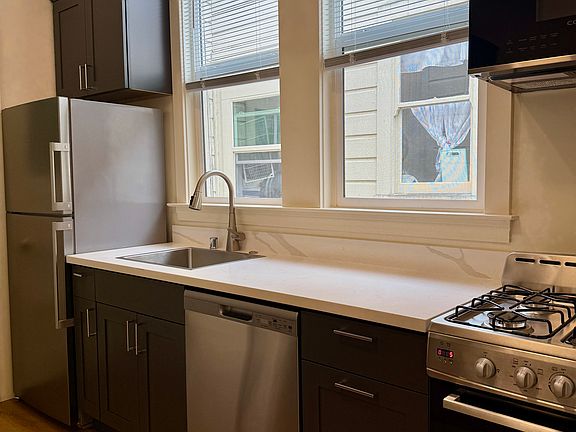 2893 Folsom St, San Francisco, CA 94110 | Zillow