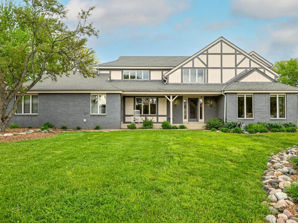 53005 Real Estate - 53005 Homes For Sale | Zillow