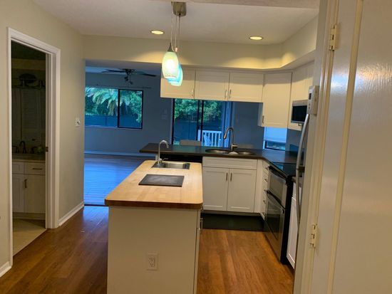 320 Bay St, Palm Harbor, FL 34683 | Zillow