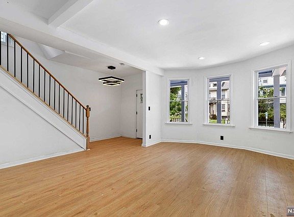 216 Renner Ave, Newark, NJ 07112 | MLS #24018396 | Zillow