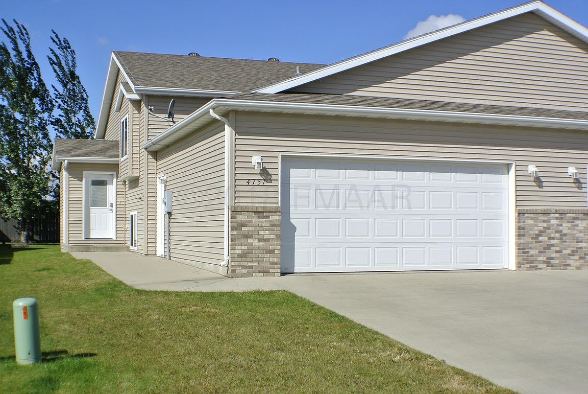 4751 44th St S, Fargo, ND 58104 | Zillow