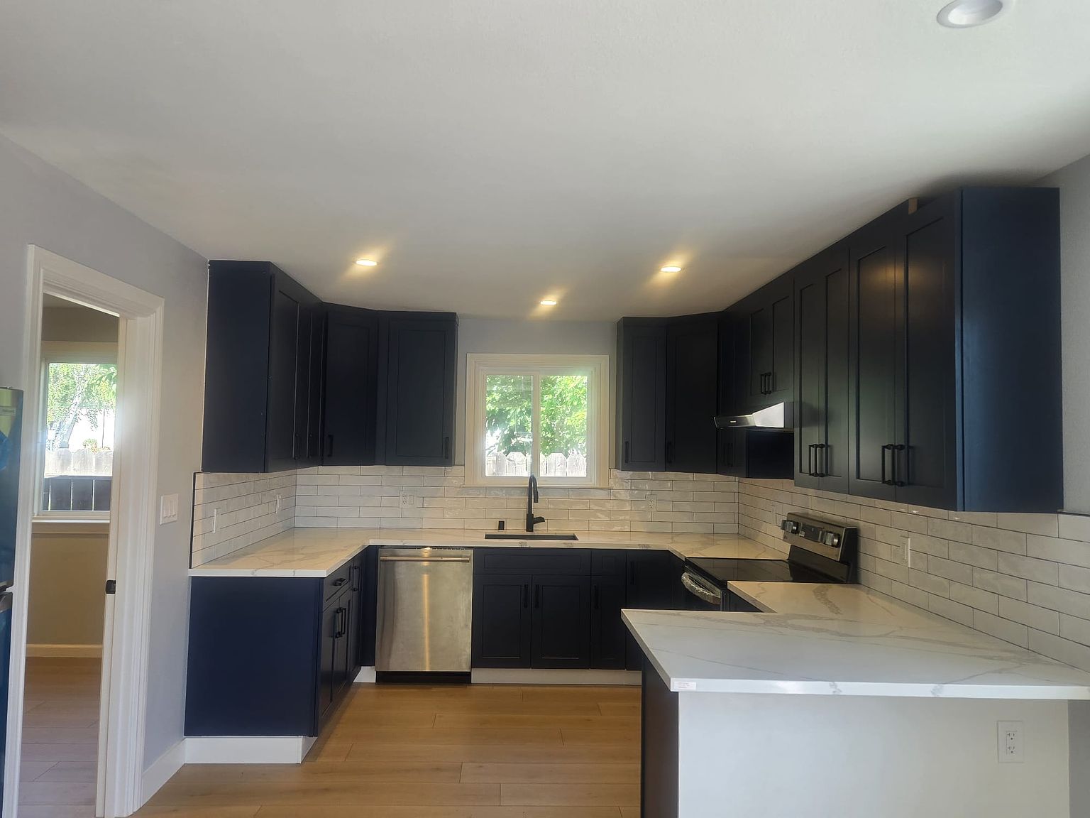 1927 W Rumble Rd, Modesto, CA 95350 | Zillow