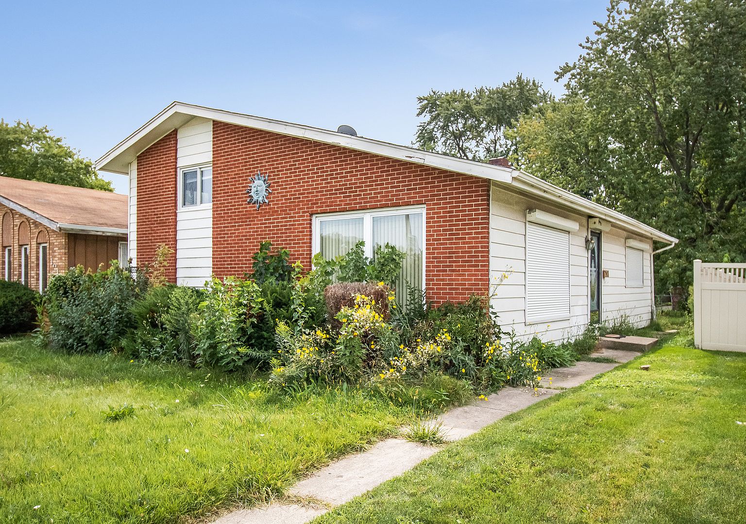 1009 E 142nd St, Dolton, IL 60419 | Zillow