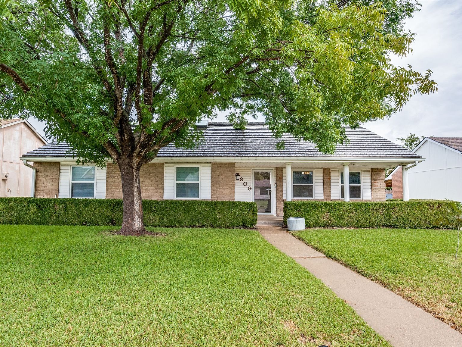 2809 Poplar Trl, Garland, TX 75042 | Zillow