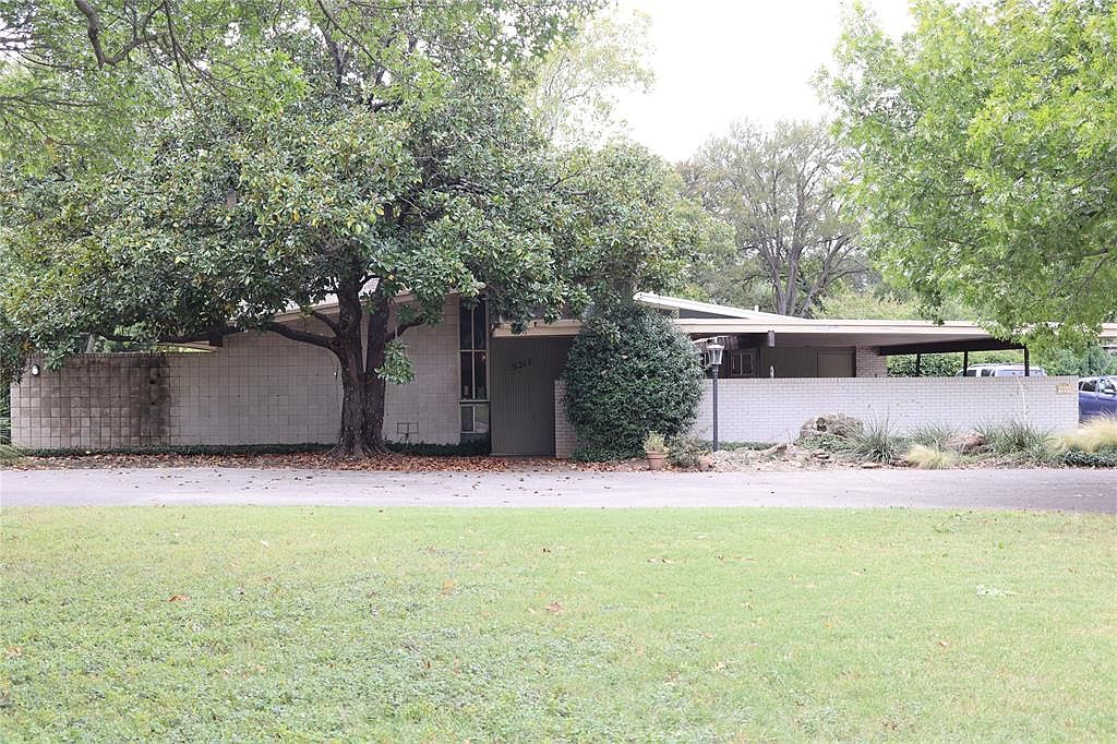 9211 Hathaway St, Dallas, TX 75220 | Zillow