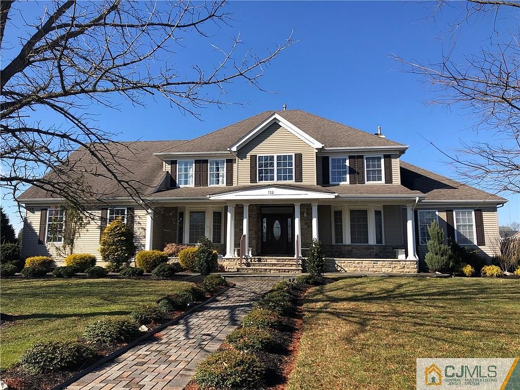 132 Pin Oak Rd, Freehold, NJ 07728 | Zillow