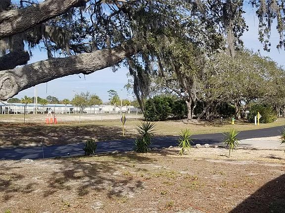 3302 Kauna Point Dr, Holiday, FL 34691 | MLS #TB8354513 | Zillow