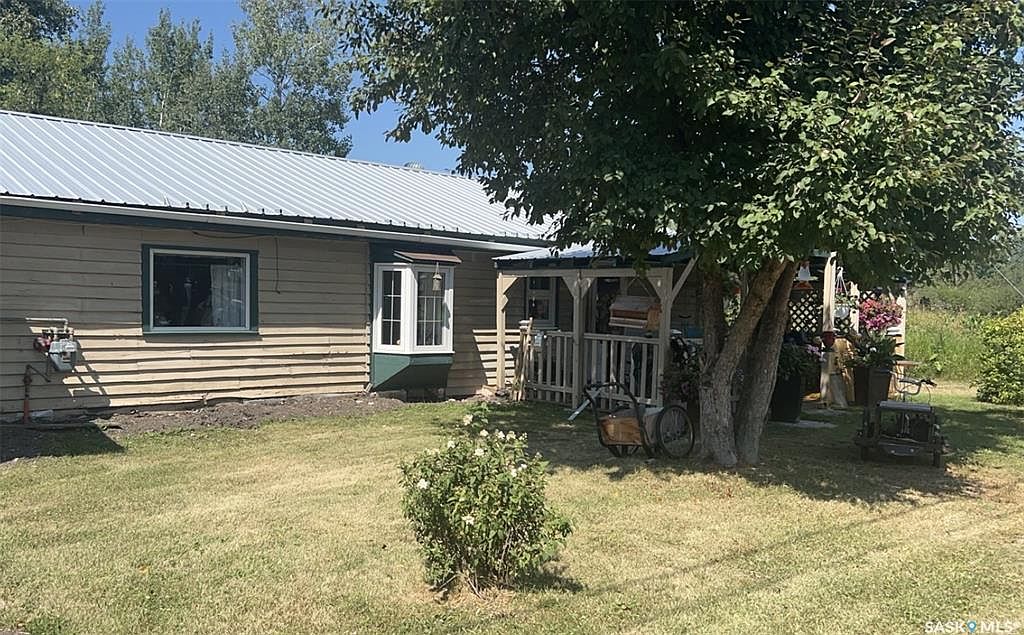 110 1st STREET W, Pelly, SK S0A 2Z0 | MLS #SK979681 | Zillow