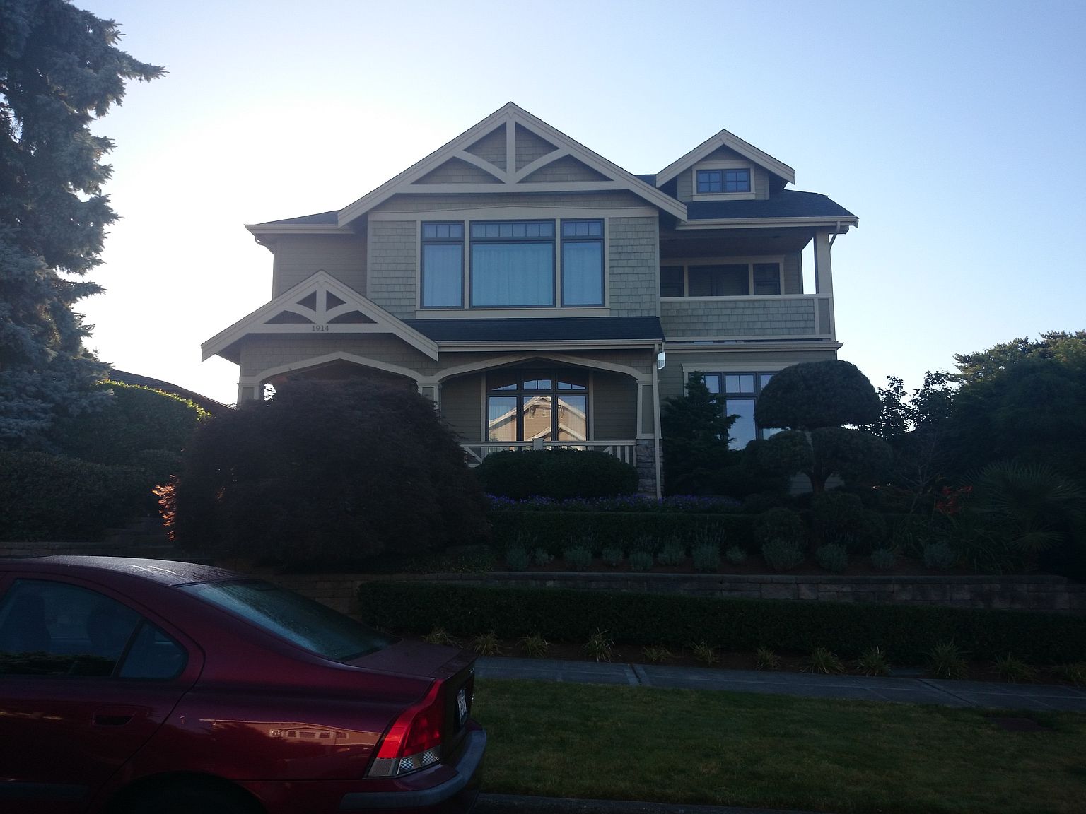 1914 Edgemont Pl W, Seattle, WA 98199 | Zillow