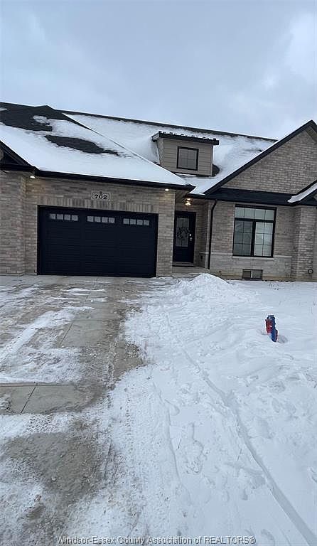 702 Elliot Point Rd, Amherstburg, ON N9V 0H1 | MLS #25004886 | Zillow