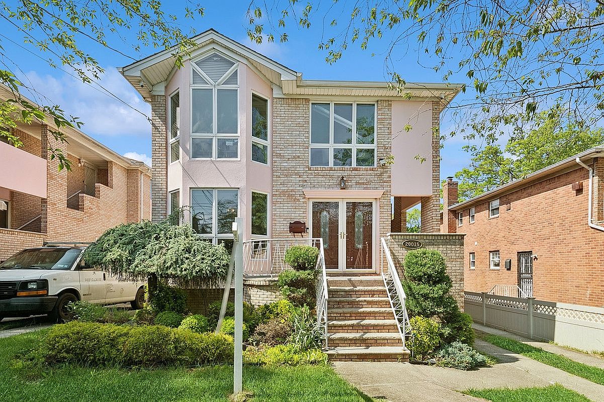 200-15 16th Ave #2, Bayside, NY 11360 | MLS #S1775999 | Zillow