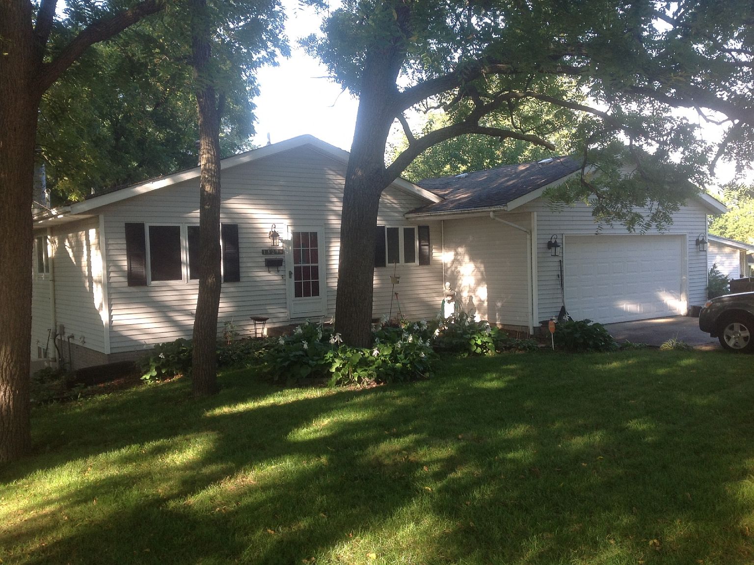 1529 Tracy Ln, Iowa City, IA 52240 | Zillow
