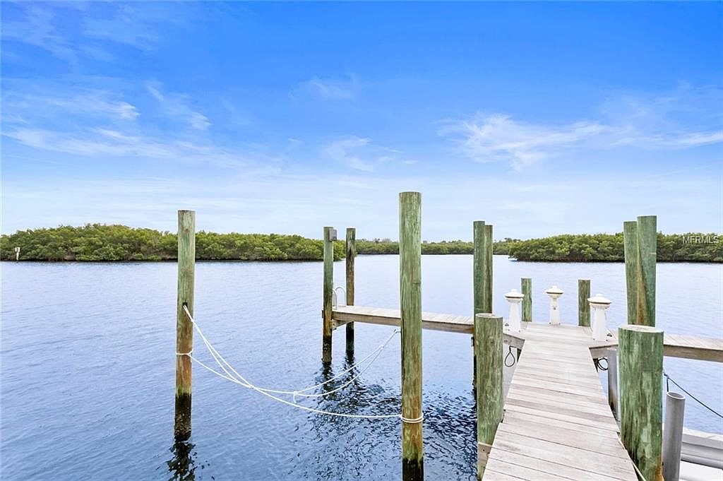 1192 Gandy Crest Dr NE, Saint Petersburg, FL 33702 | Zillow