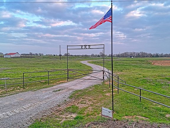 1041 Roth Rd, Bowie, TX 76230 | MLS #20561511 | Zillow