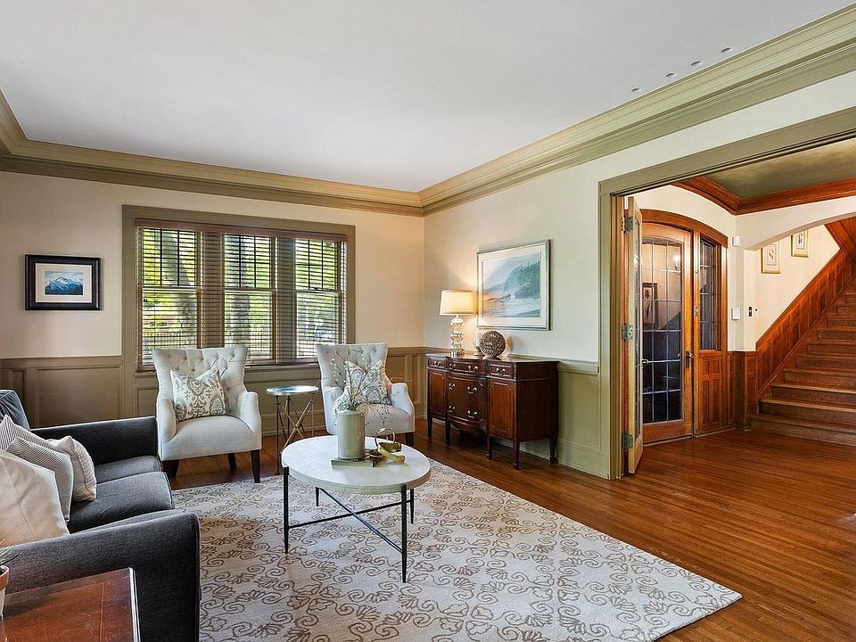 4162 N Lake Dr, Shorewood, WI 53211 | MLS #1838016 | Zillow