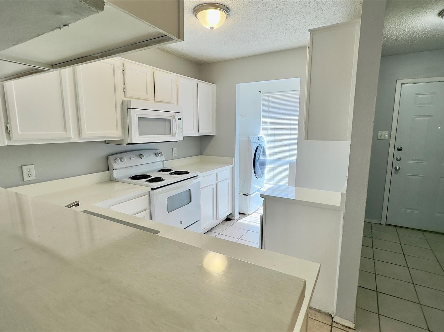 10500 Lake June Rd APT B2, Dallas, TX 75217 | Zillow