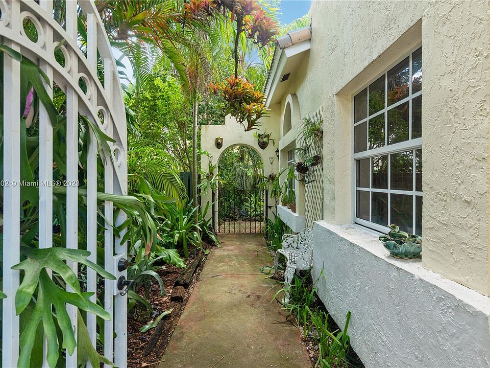 11355 SW 158th Ct, Miami, FL 33196 | MLS #A11390702 | Zillow