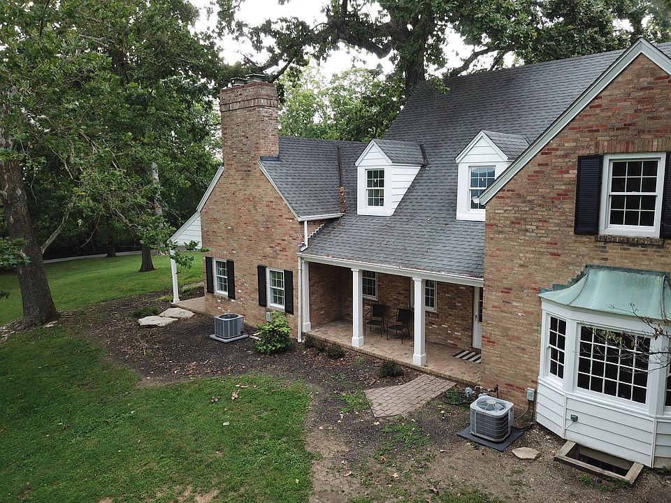 414 Maple St, Aurora, IN 47001 | Zillow