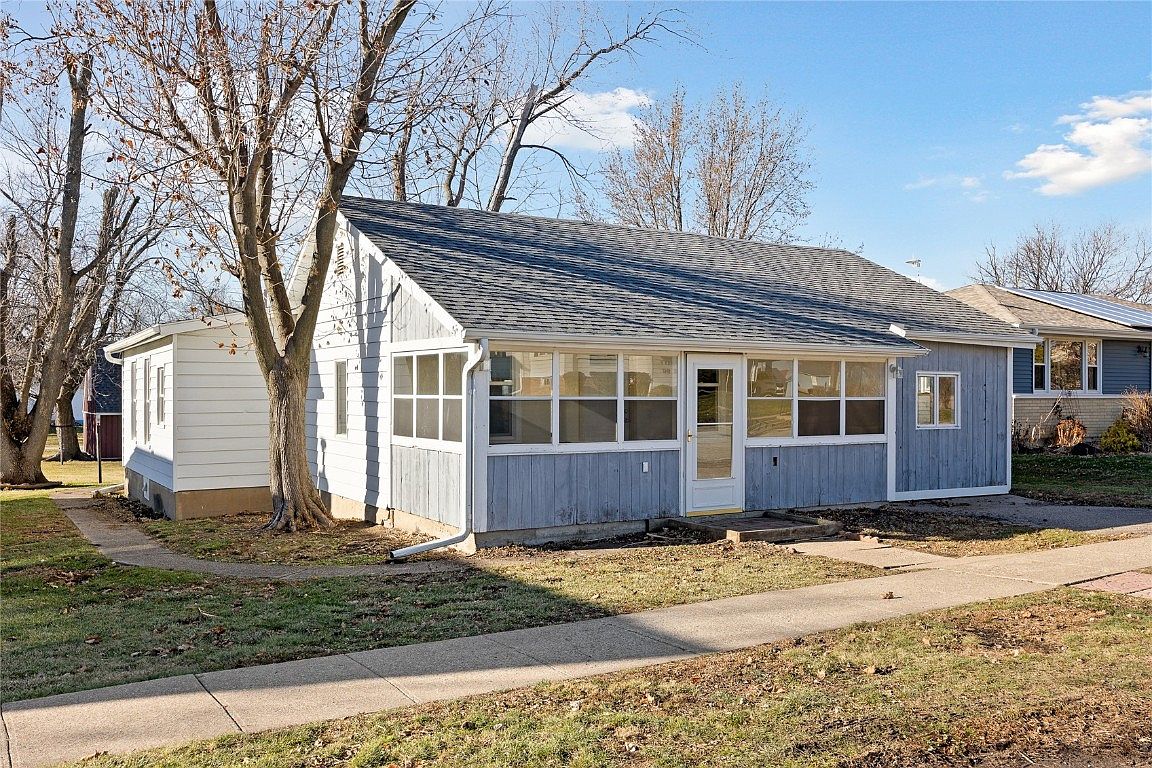 316 5th Ave, Clarence, IA 52216 | MLS #2307796 | Zillow