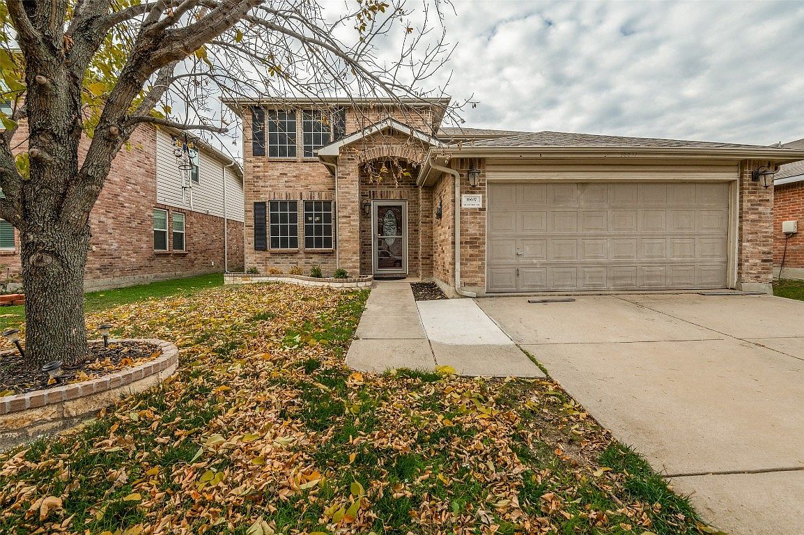 16637 Woodside Dr, Justin, TX 76247 | Zillow