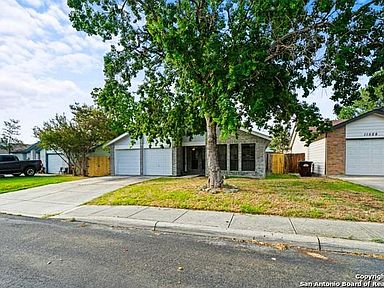 11524 Bear Paw Path, San Antonio, TX 78245 | Zillow