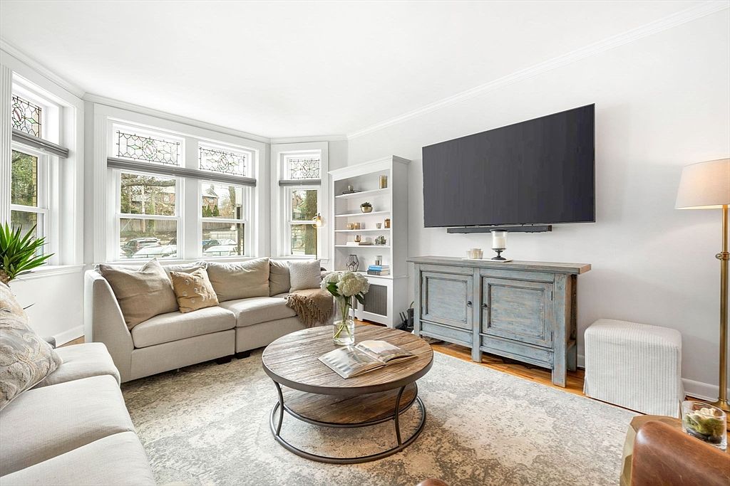 66 Marshal St APT 1, Brookline, MA 02446 | Zillow