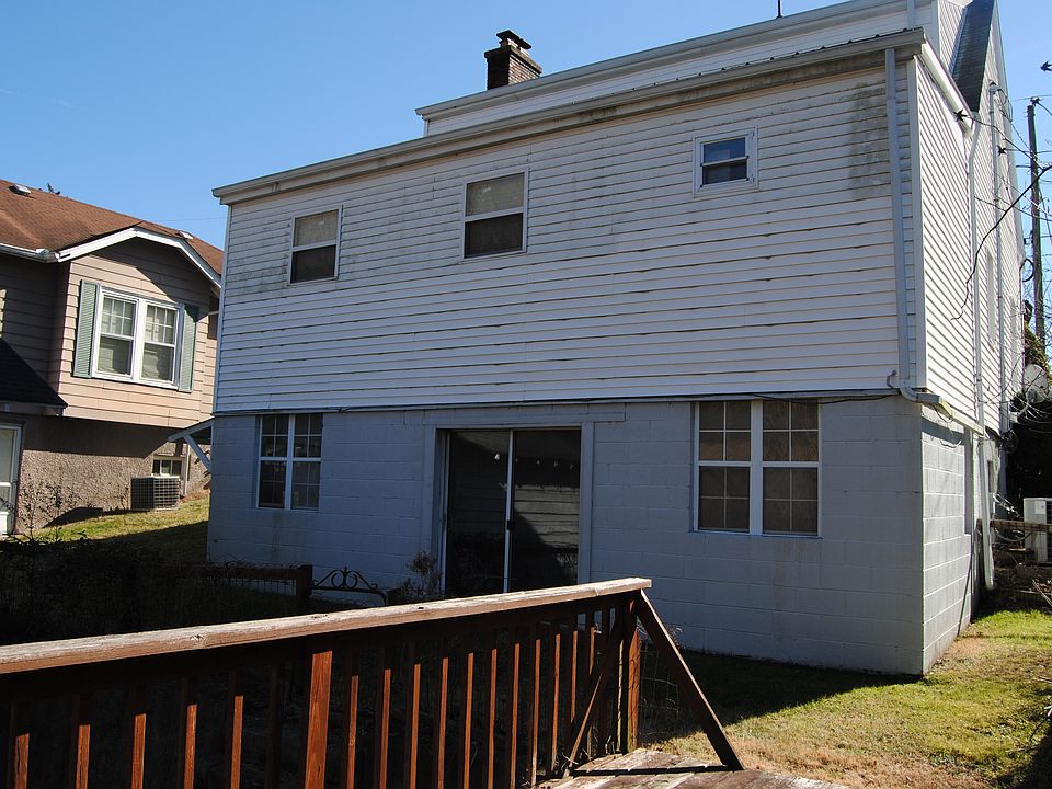 232 Eversole St, Hazard, KY 41701 | Zillow