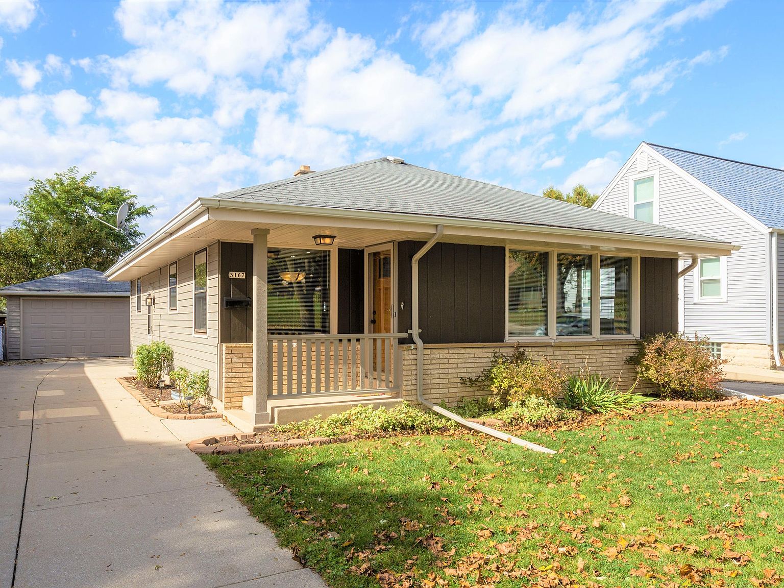 3167 S 97th St, Milwaukee, WI 53227 | Zillow