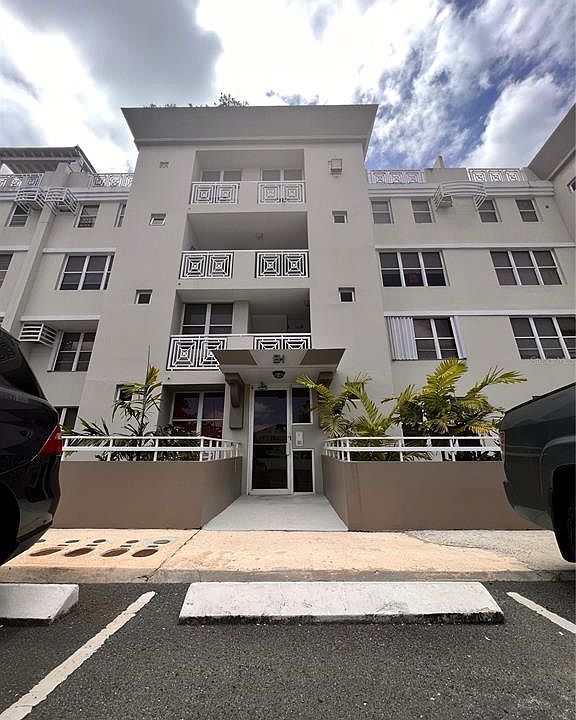 Cond Villas De Parkville Ii Edif PENTHOUSE 2, Guaynabo, PR 00965 | MLS #PR9099614 | Zillow