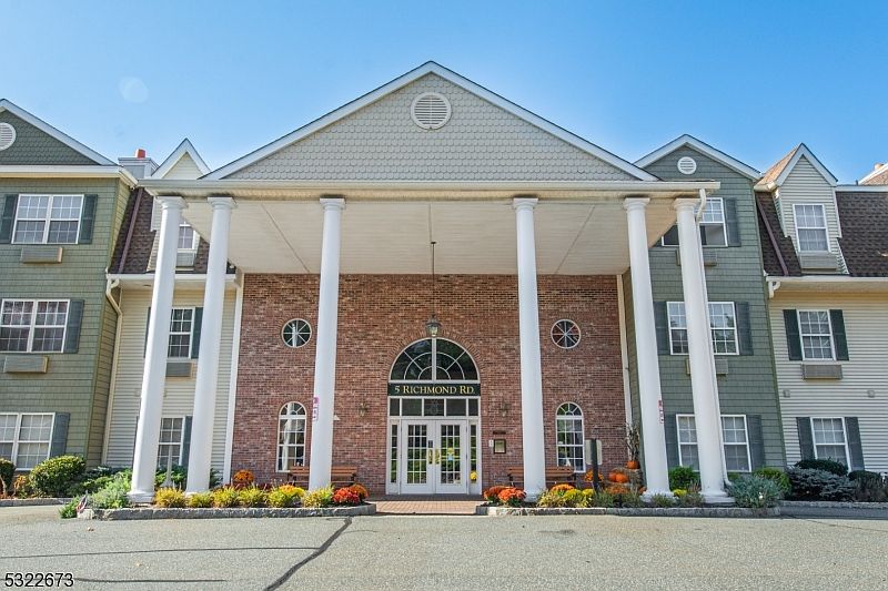 5413 Richmond Rd UNIT 413, West Milford, NJ 07480 | Zillow