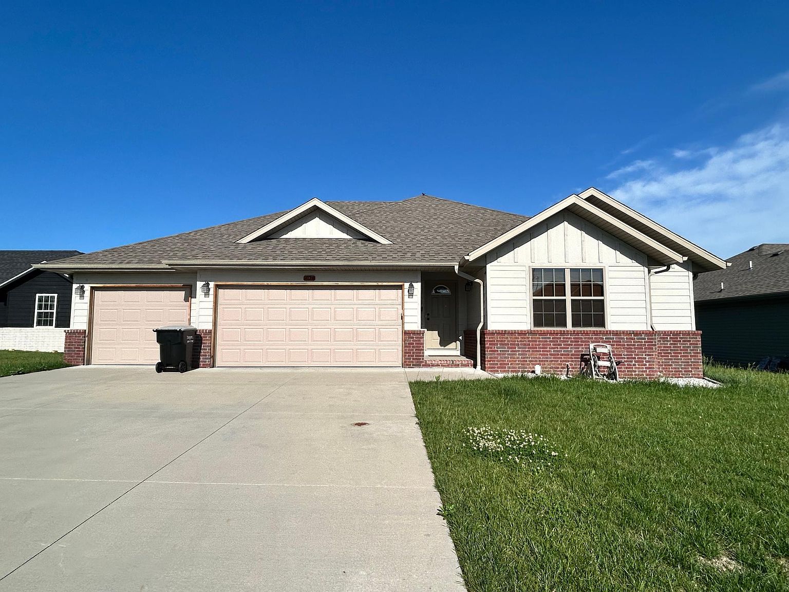 1028 S Christopher Ave, Springfield, MO 65802 | Zillow