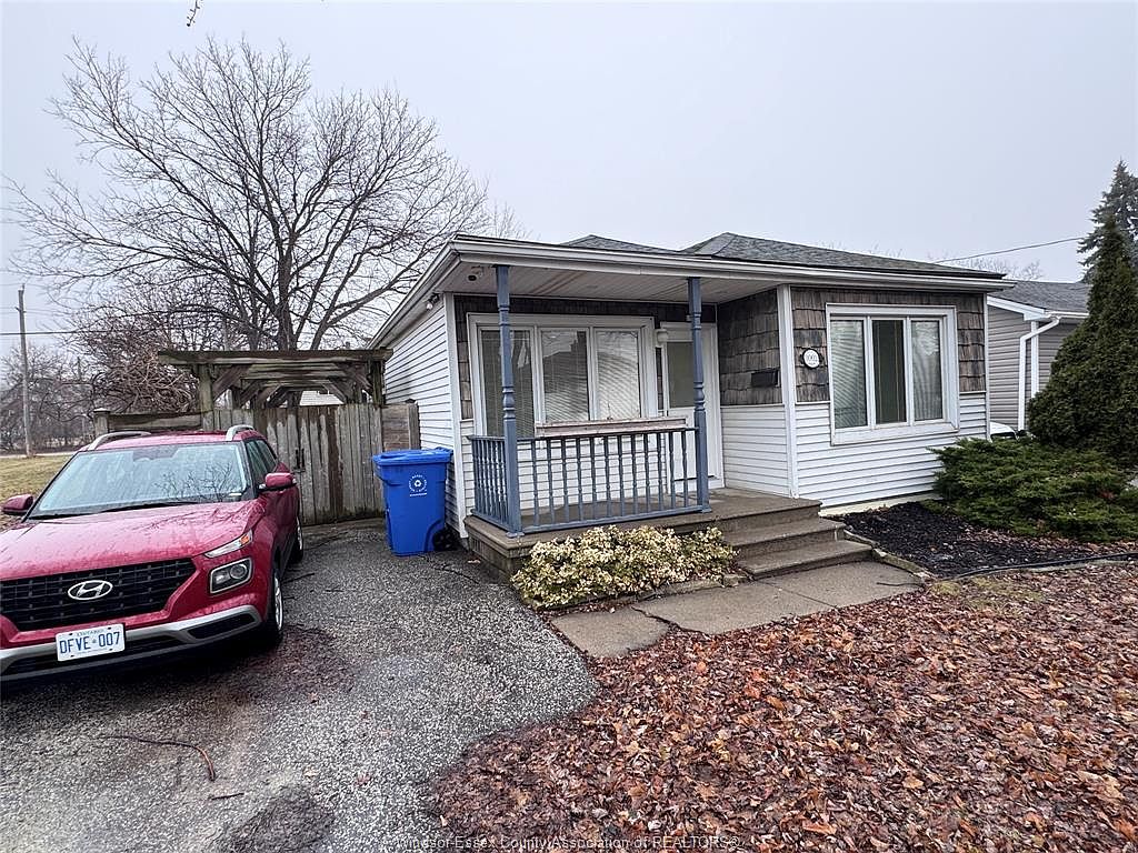 3002 Byng Rd, Windsor, ON N8W 3G7 | Zillow