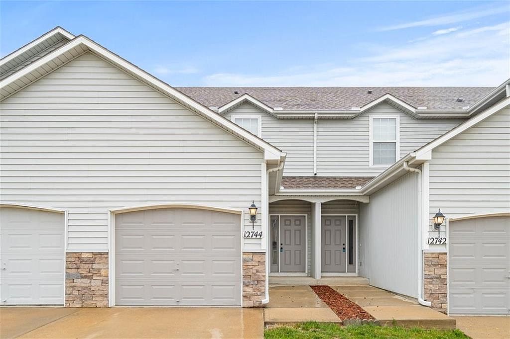 12744 Walker Ave, Kansas City, KS 66109 | Zillow