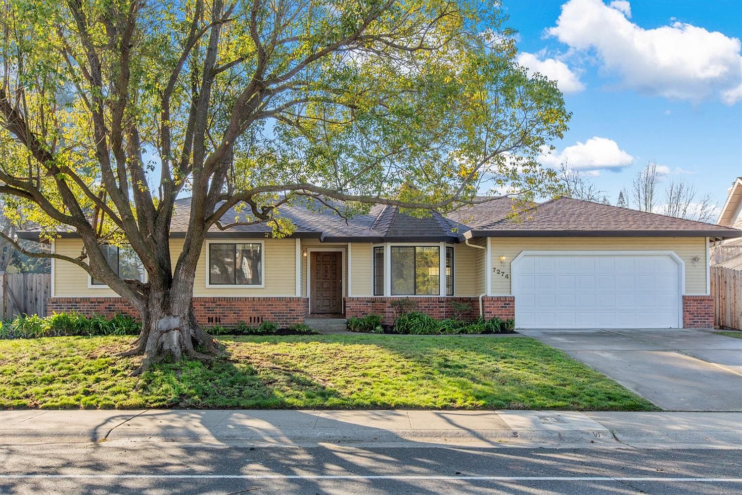 7274 Gloria Dr, Sacramento, CA 95831 | Zillow