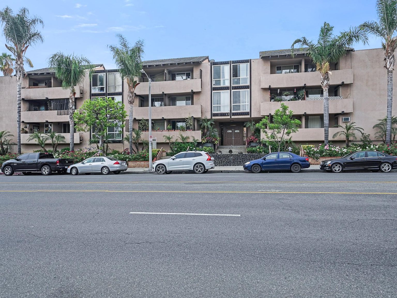 17000 Burbank Blvd #311, Encino, CA 91316 | Zillow