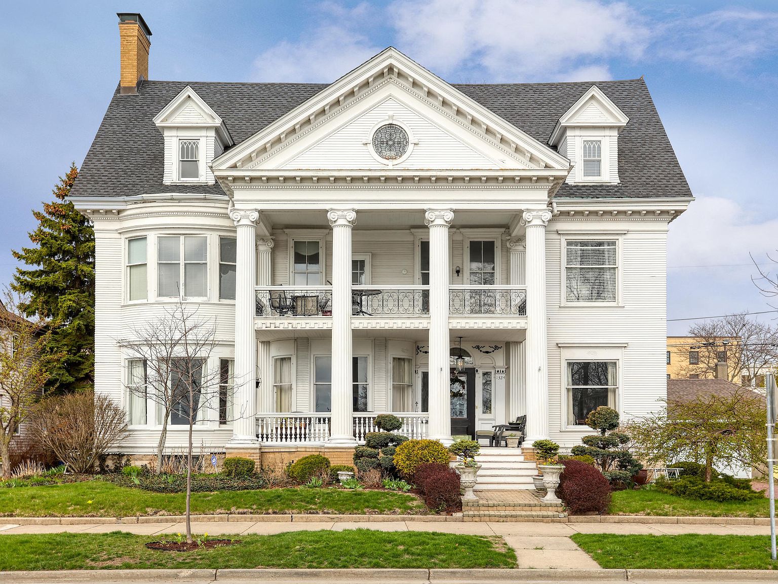 1324 Main St, Racine, WI 53403 | Zillow