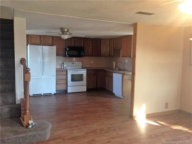 264 Pigeon Hill Rd, Windsor, CT 06095 | Zillow