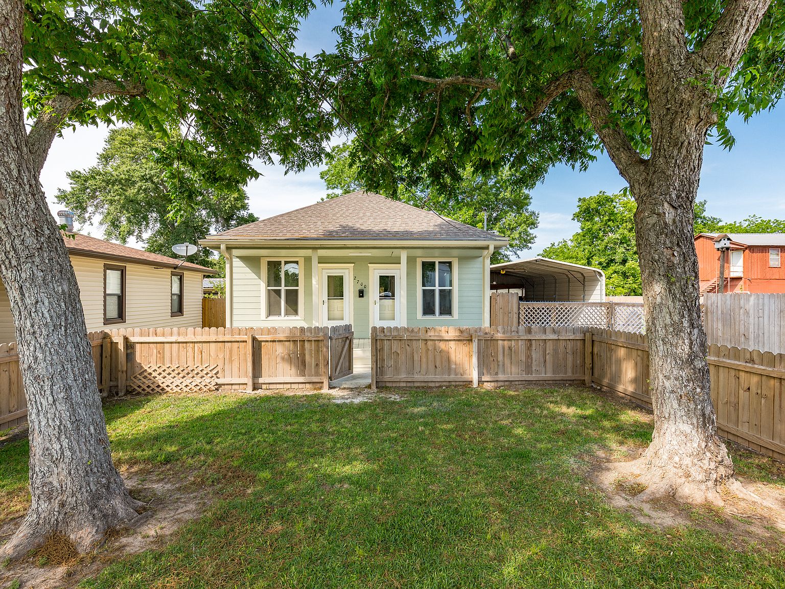 2700 Ruby Dr, Groves, TX 77619 | Zillow