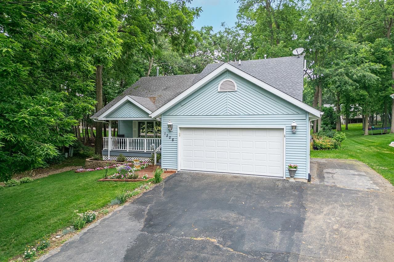 1506 Pier Dr, Davis, IL 61019 | Zillow