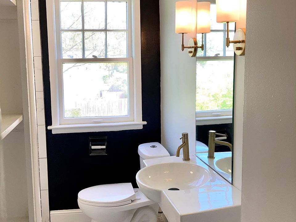 2812 Ruhl Ave Columbus OH | Zillow