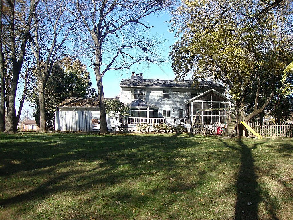 8 Timberlane Dr, Geneseo, IL 61254 | Zillow