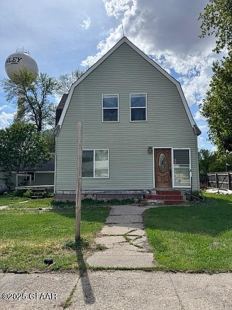 201 Central Ave, Finley, ND 58230 | MLS #25-684 | Zillow
