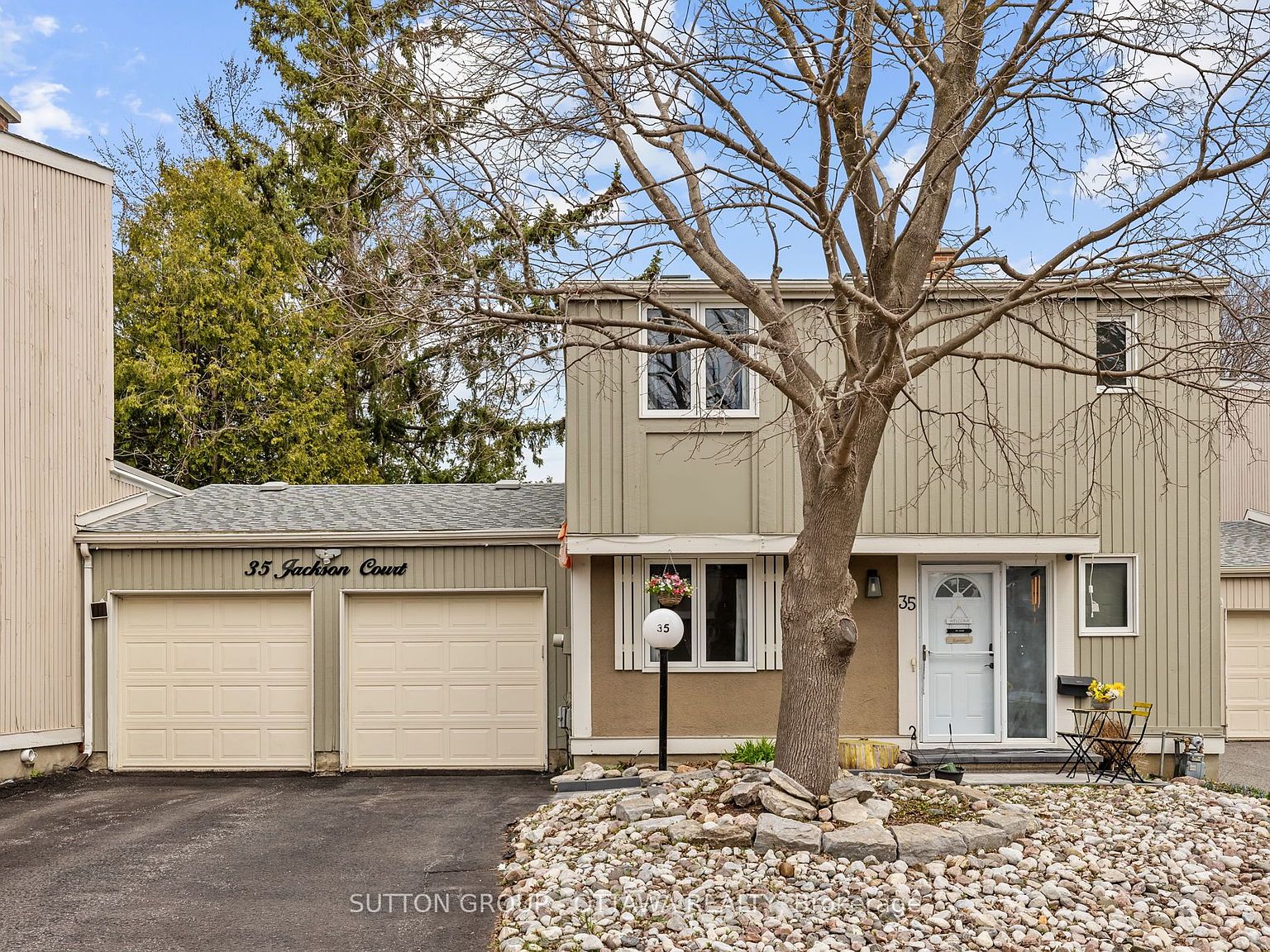 35 Jackson Ct, Ottawa, ON K2K 1B6 | MLS #X12174385 | Zillow