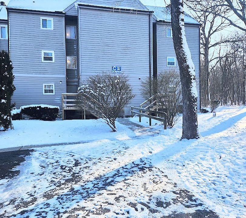 215 E Valley Point Ln #C-201, Claysburg, PA 16625 | Zillow